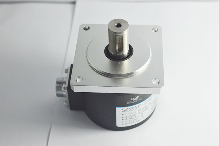 SC65F Heavy Duty Solid Shaft Encoder 15mm Dengan Keyway 5 * 5mm Dorong ...